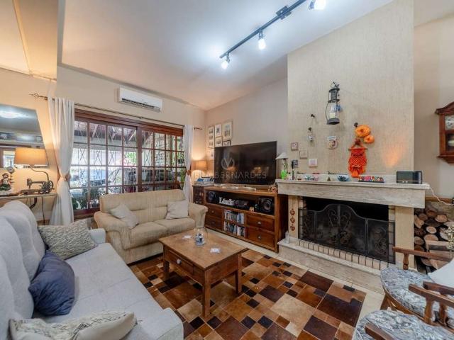 Casa / Sobrado para Venda em Porto Alegre/RS Ipanema 3 Quartos