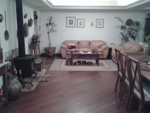 Casa / Sobrado para Venda em Porto Alegre/RS Ipanema 3 Quartos