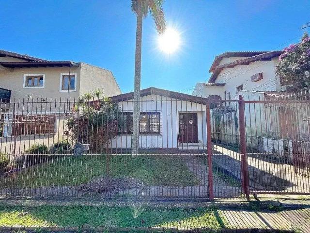 Casa / Sobrado para Venda em Porto Alegre/RS Ipanema 3 Quartos