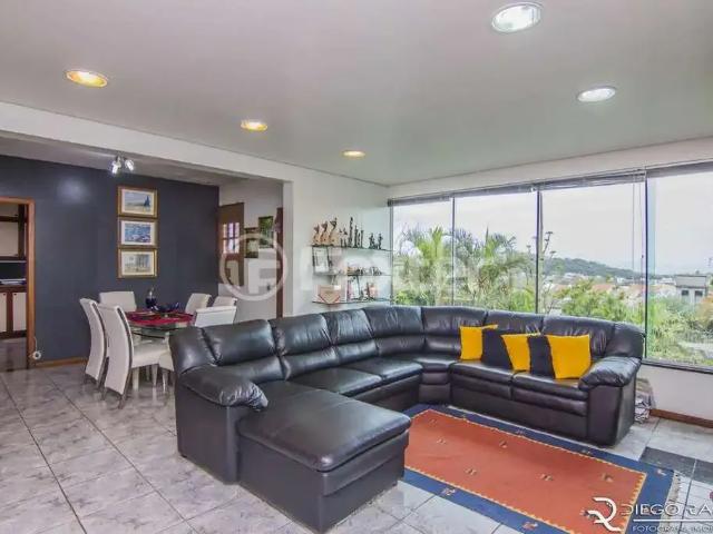 Casa / Sobrado para Venda em Porto Alegre/RS Ipanema 3 Quartos