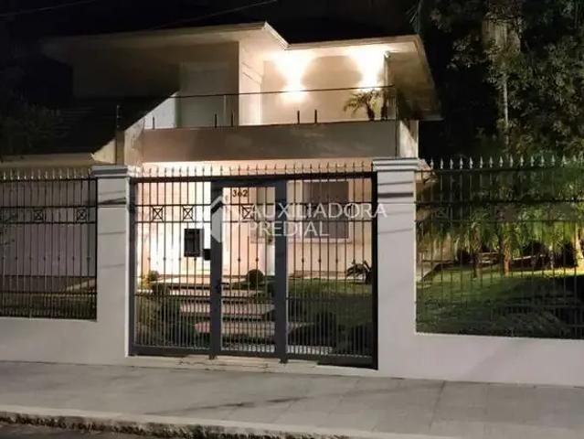 Casa / Sobrado para Venda em Porto Alegre/RS Ipanema 3 Quartos