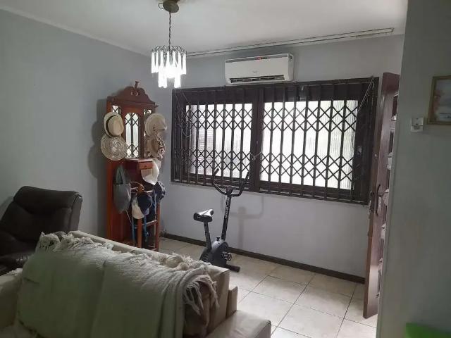 Casa / Sobrado para Venda em Porto Alegre/RS Ipanema 3 Quartos