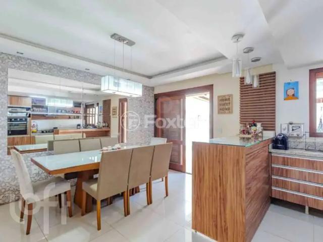 Casa / Sobrado para Venda em Porto Alegre/RS Ipanema 3 Quartos