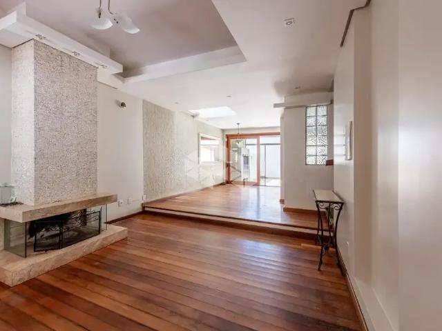 Casa / Sobrado para Venda em Porto Alegre/RS Ipanema 3 Quartos