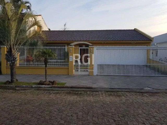 Casa / Sobrado para Venda em Porto Alegre/RS Ipanema 3 Quartos