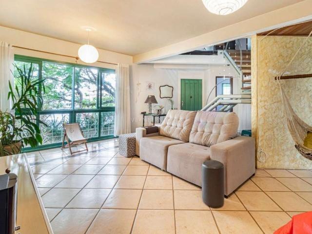 Casa / Sobrado para Venda em Porto Alegre/RS Ipanema 3 Quartos
