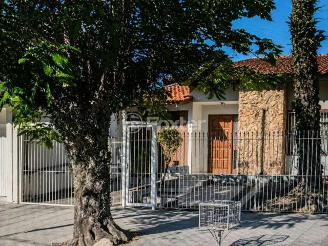 Casa / Sobrado para Venda em Porto Alegre/RS Ipanema 3 Quartos
