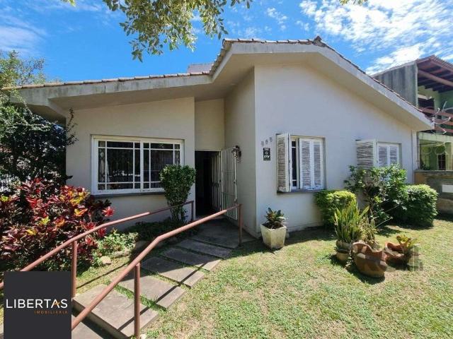 Casa / Sobrado para Venda em Porto Alegre/RS Ipanema 4 Quartos