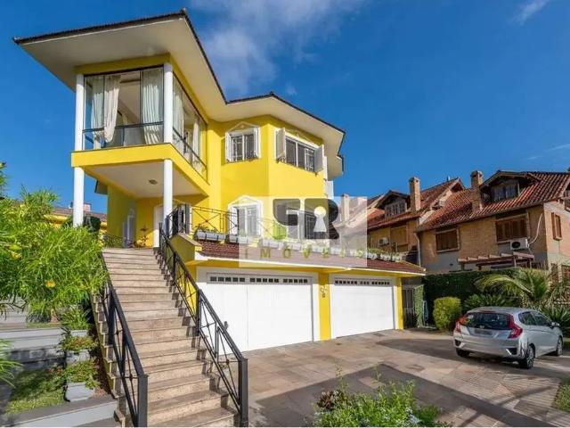 Casa / Sobrado para Venda em Porto Alegre/RS Ipanema 4 Quartos