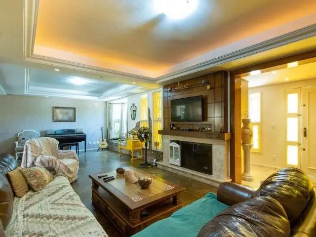 Casa / Sobrado para Venda em Porto Alegre/RS Ipanema 4 Quartos