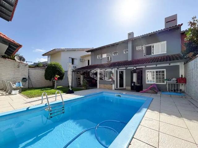 Casa / Sobrado para Venda em Porto Alegre/RS Ipanema 4 Quartos