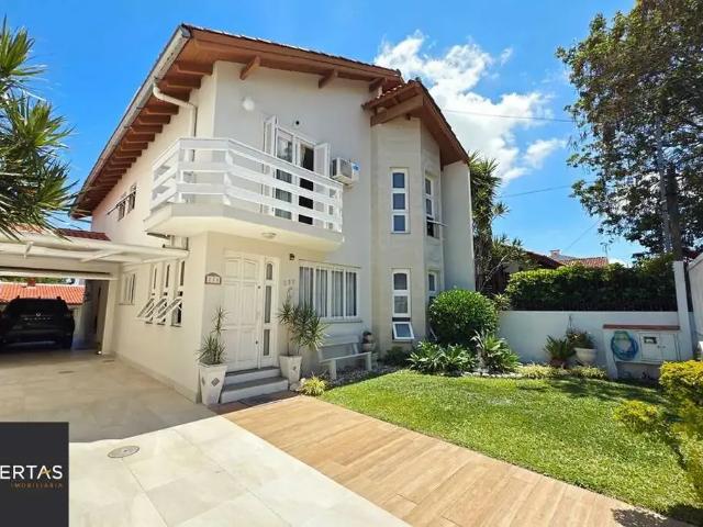 Casa / Sobrado para Venda em Porto Alegre/RS Ipanema 4 Quartos