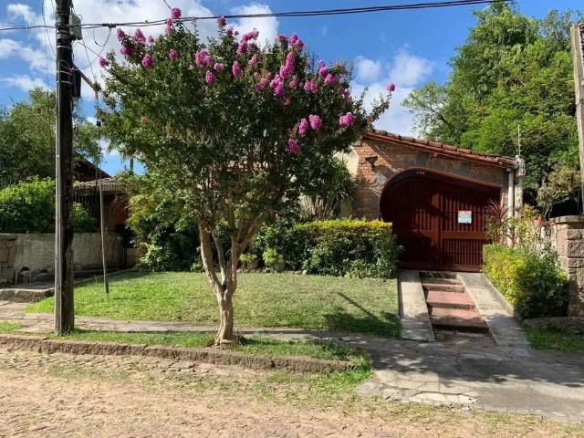 Casa / Sobrado para Venda em Porto Alegre/RS Ipanema 4 Quartos