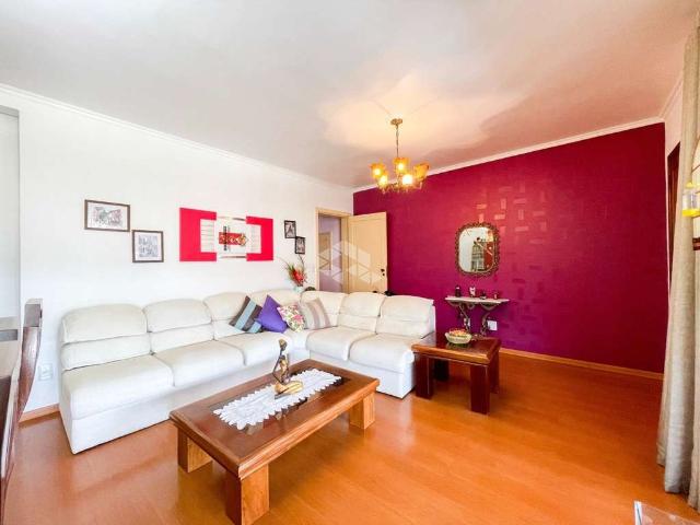 Casa / Sobrado para Venda em Porto Alegre/RS Ipanema 4 Quartos
