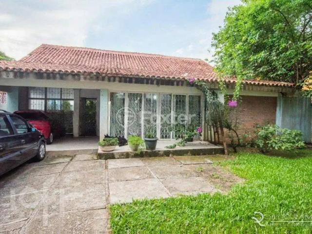 Casa / Sobrado para Venda em Porto Alegre/RS Ipanema 4 Quartos