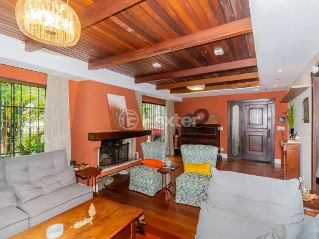 Casa / Sobrado para Venda em Porto Alegre/RS Ipanema 4 Quartos