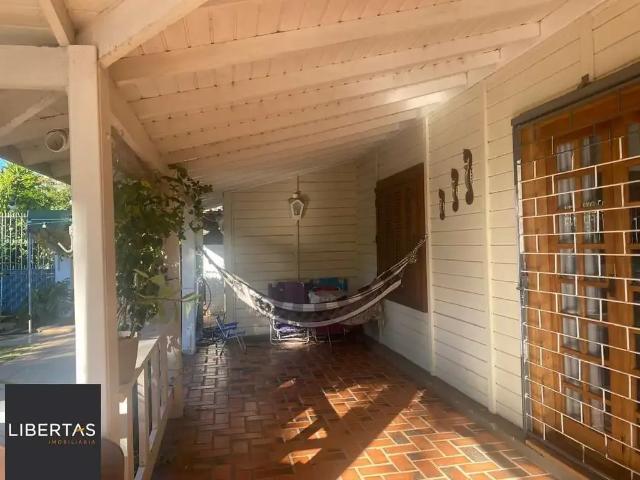 Casa / Sobrado para Venda em Porto Alegre/RS Ipanema 4 Quartos