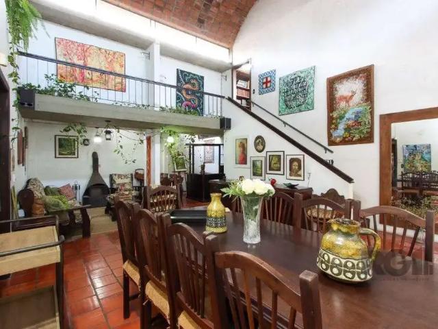 Casa / Sobrado para Venda em Porto Alegre/RS Ipanema 4 Quartos