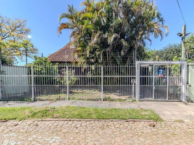 Casa / Sobrado para Venda em Porto Alegre/RS Ipanema 4 Quartos