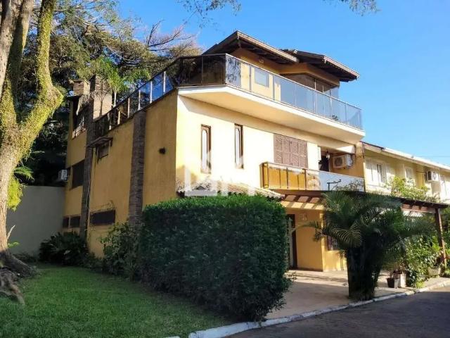 Casa / Sobrado para Venda em Porto Alegre/RS Ipanema 4 Quartos