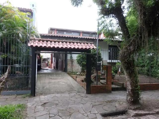 Casa / Sobrado para Venda em Porto Alegre/RS Ipanema 4 Quartos