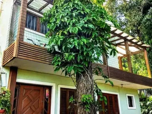 Casa / Sobrado para Venda em Porto Alegre/RS Ipanema 4 Quartos