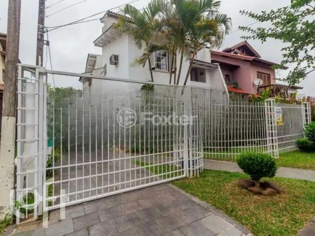 Casa / Sobrado para Venda em Porto Alegre/RS Ipanema 4 Quartos