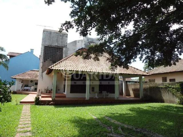 Casa / Sobrado para Venda em Porto Alegre/RS Ipanema 4 Quartos