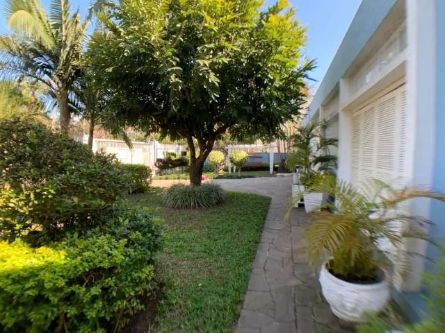 Casa / Sobrado para Venda em Porto Alegre/RS Ipanema 4 Quartos