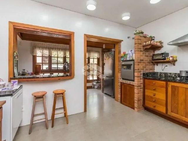 Casa / Sobrado para Venda em Porto Alegre/RS Ipanema 4 Quartos
