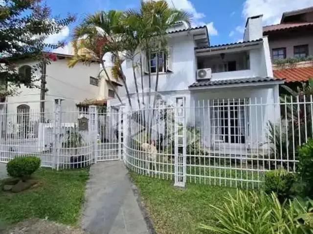 Casa / Sobrado para Venda em Porto Alegre/RS Ipanema 4 Quartos