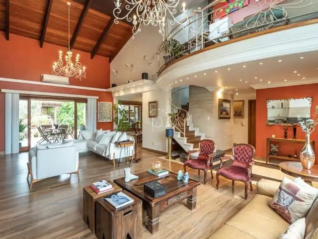 Casa / Sobrado para Venda em Porto Alegre/RS Ipanema 4 Quartos