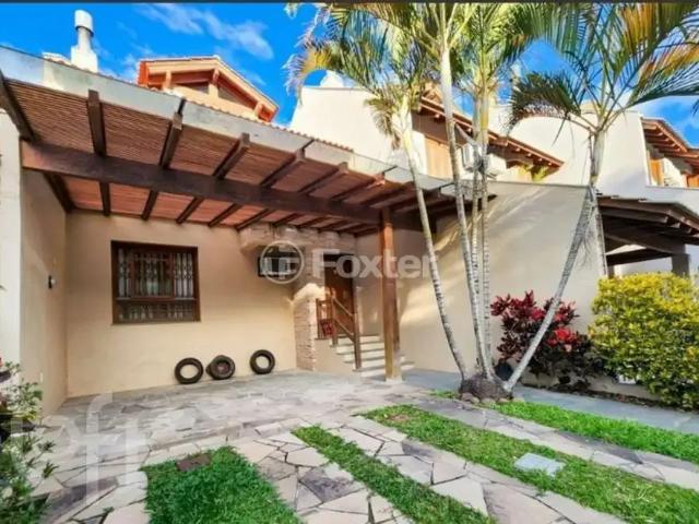 Casa / Sobrado para Venda em Porto Alegre/RS Ipanema 4 Quartos