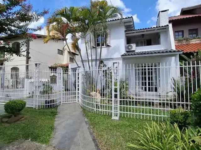 Casa / Sobrado para Venda em Porto Alegre/RS Ipanema 4 Quartos