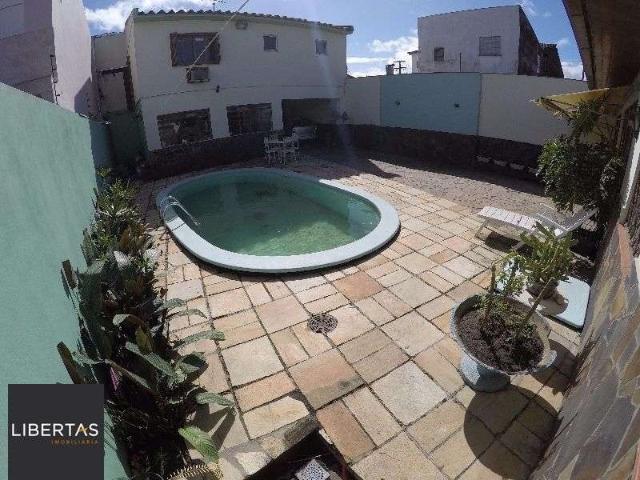 Casa / Sobrado para Venda em Porto Alegre/RS Ipanema 4 Quartos
