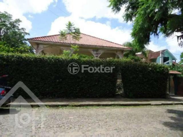 Casa / Sobrado para Venda em Porto Alegre/RS Ipanema 4 Quartos
