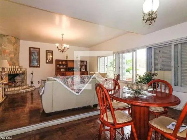 Casa / Sobrado para Venda em Porto Alegre/RS Ipanema 4 Quartos