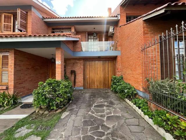 Casa / Sobrado para Venda em Porto Alegre/RS Ipanema 4 Quartos