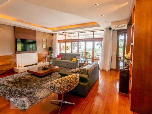 Casa / Sobrado para Venda em Porto Alegre/RS Ipanema 4 Quartos