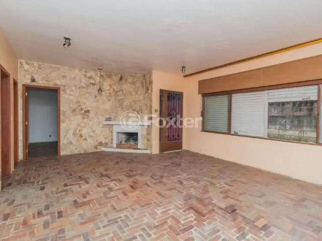 Casa / Sobrado para Venda em Porto Alegre/RS Ipanema 4 Quartos