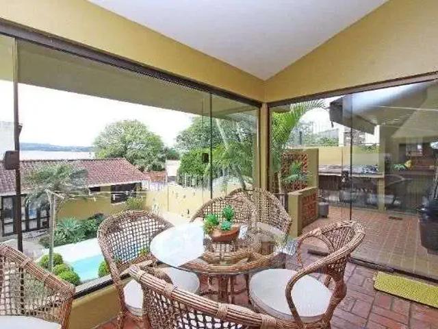 Casa / Sobrado para Venda em Porto Alegre/RS Ipanema 4 Quartos
