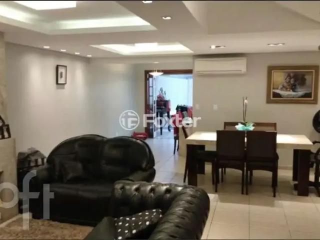 Casa / Sobrado para Venda em Porto Alegre/RS Ipanema 4 Quartos