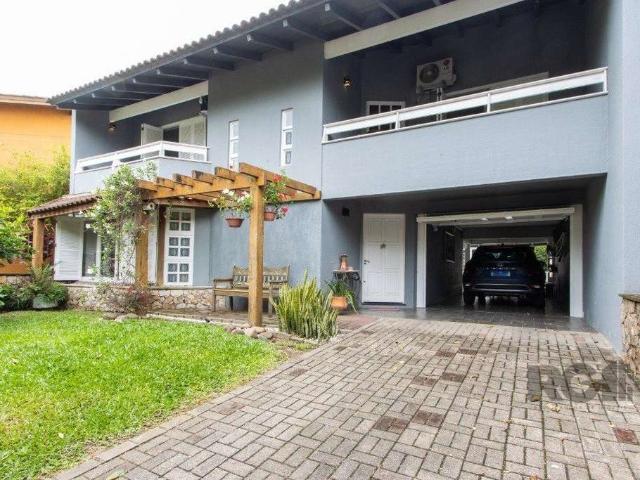 Casa / Sobrado para Venda em Porto Alegre/RS Ipanema 4 Quartos