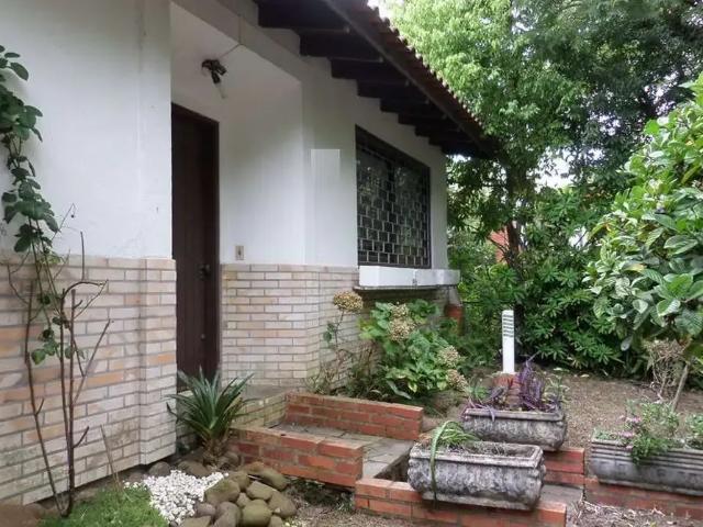 Casa / Sobrado para Venda em Porto Alegre/RS Ipanema 4 Quartos