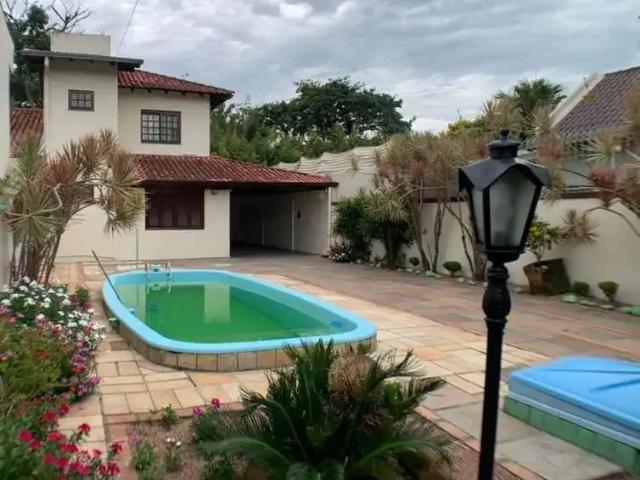 Casa / Sobrado para Venda em Porto Alegre/RS Ipanema 4 Quartos