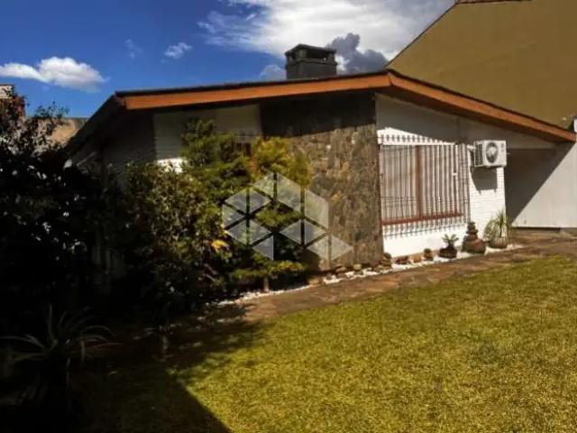 Casa / Sobrado para Venda em Porto Alegre/RS Ipanema 4 Quartos