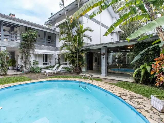 Casa / Sobrado para Venda em Porto Alegre/RS Ipanema 4 Quartos