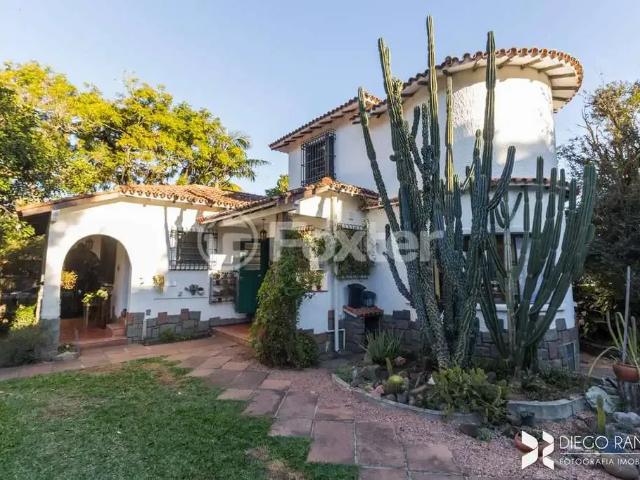Casa / Sobrado para Venda em Porto Alegre/RS Ipanema 4 Quartos