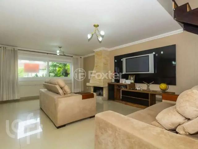 Casa / Sobrado para Venda em Porto Alegre/RS Ipanema 4 Quartos