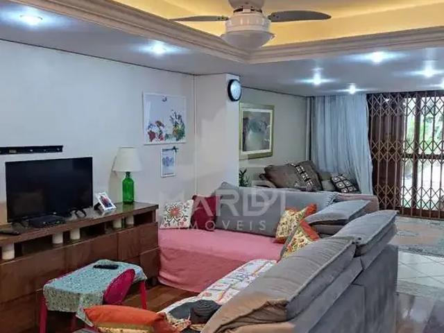 Casa / Sobrado para Venda em Porto Alegre/RS Ipanema 4 Quartos
